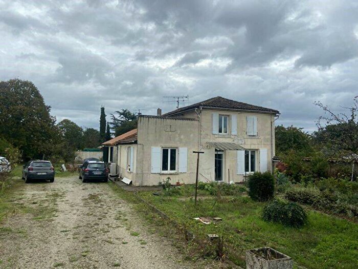 Maison à louer - Crouin, Cognac - 4 pièces - 3 chambres