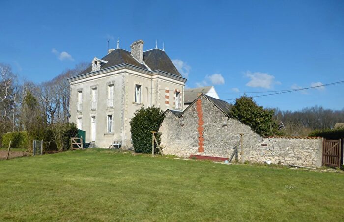 Maison à vendre - Charroux - 9 pièces - 5 chambres