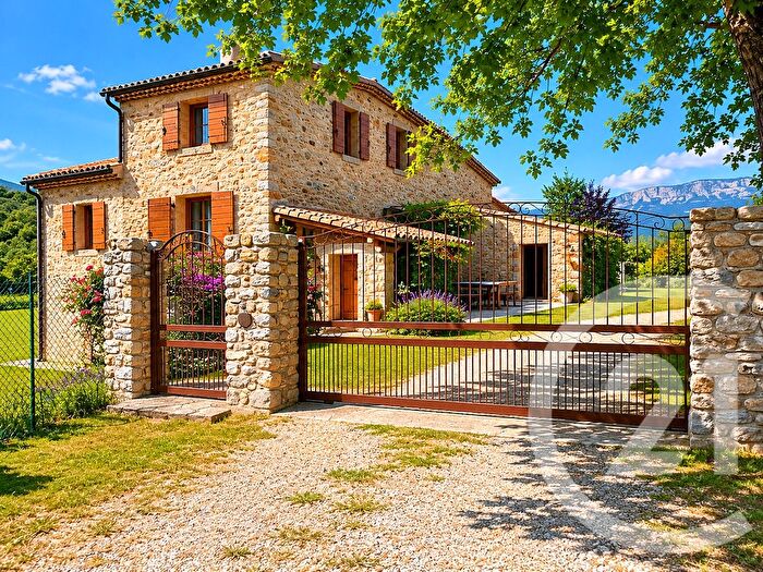 Thoard : Maison 8 pièces à vendre