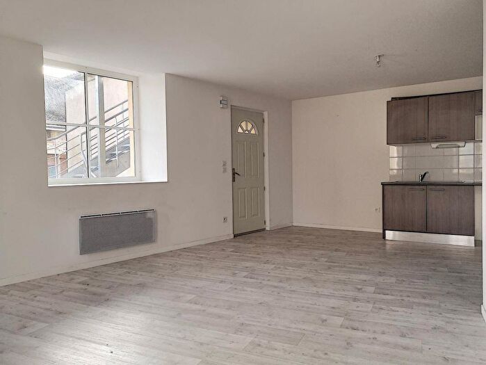 Appartement à louer - Sainte-Bazeille - 4 pièces - 3 chambres