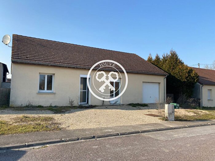 Maison à louer - Mailly-le-Camp - 5 pièces - 3 chambres