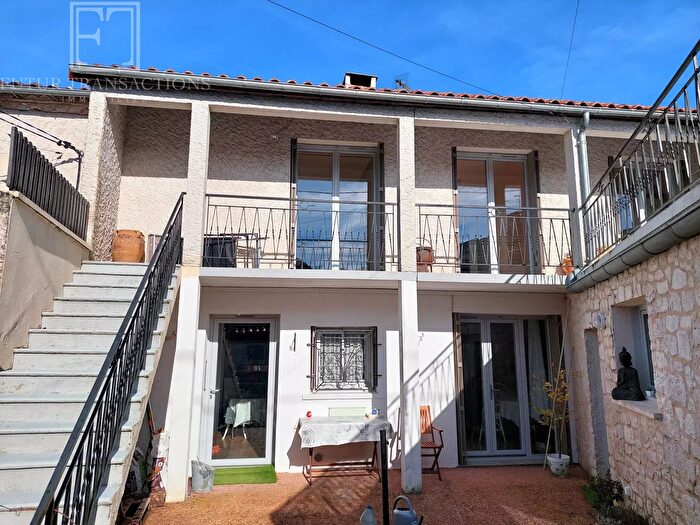 Maison à vendre - Saint-Front-la-Rivière - 6 pièces - 4 chambres