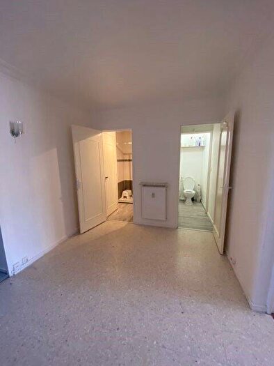 Appartement à louer - Colline des Pères-Tardy, Saint-Étienne - 4 pièces - 3 chambres