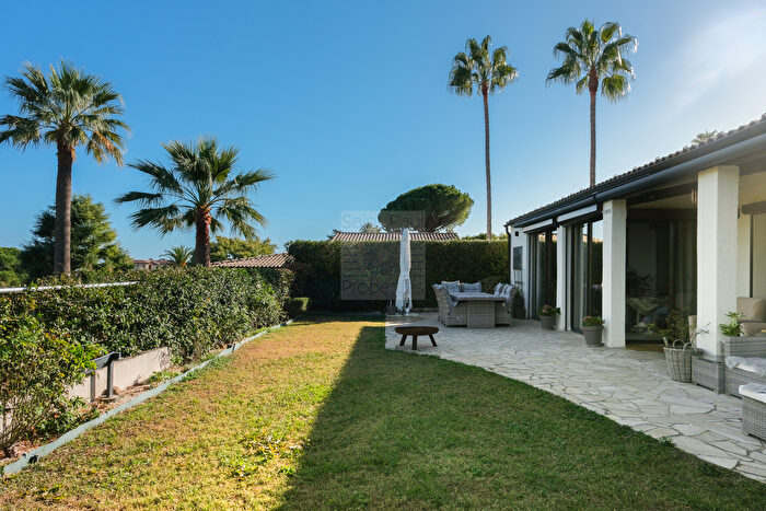 Maison à vendre - Villeneuve-Loubet, Les Hauts de Vaugrenier, Les Maurettes, Vaugrenier - 5 pièces - 4 chambres