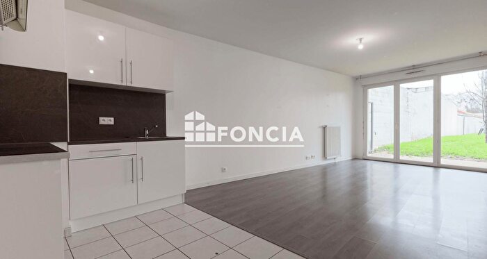 Appartement à vendre - Sainte-Geneviève-des-Bois, Liers, Croix Blanche - 3 pièces - 2 chambres