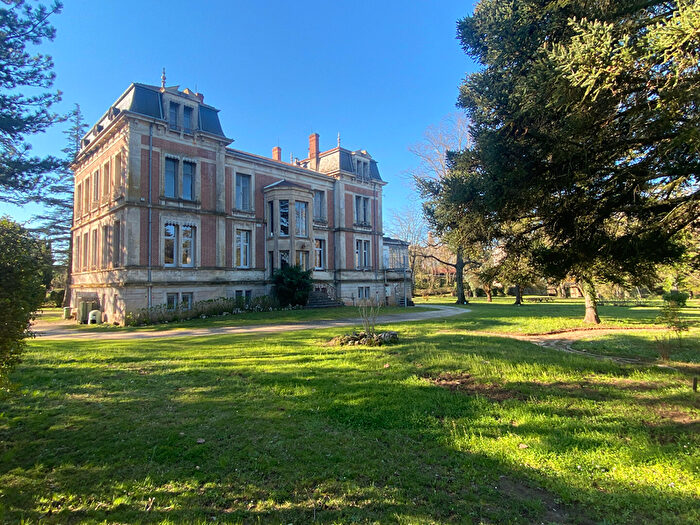 Maison à vendre - Salindres - 20 pièces - 9 chambres