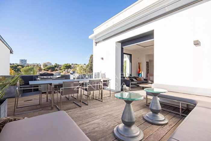 Maison à vendre - Cannes - 6 pièces - 4 chambres