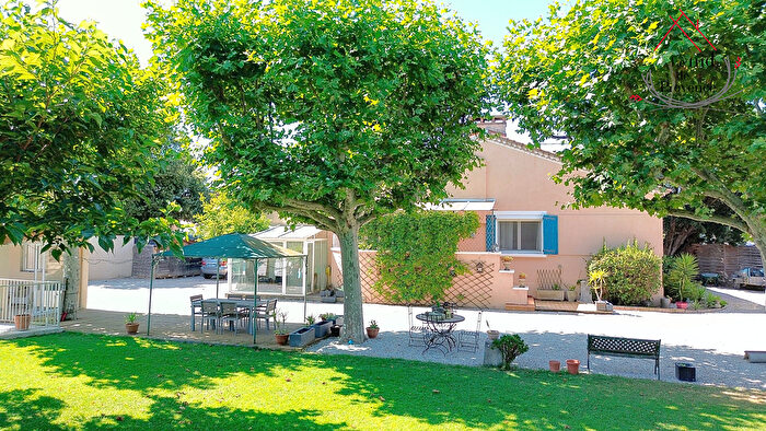 Maison à vendre - Sorgues, La Montagne, Bourdines - 8 pièces - 5 chambres