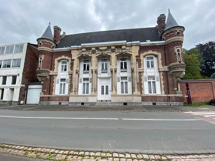 Maison à vendre - Saint-Nicolas - 18 pièces - 10 chambres