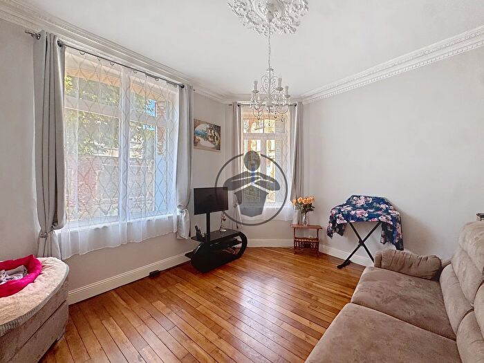 Maison 7 pièces à Saint-Quentin, Centre-ville, à vendre