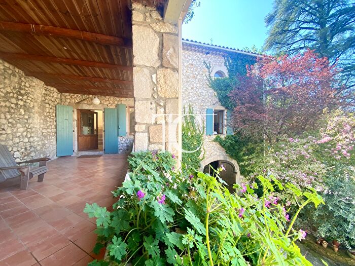 Maison à vendre - Barjac - 9 pièces - 4 chambres