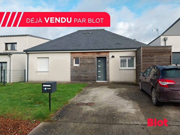 Maison à vendre - Saint-Aubin-des-Landes - 4 pièces - 3 chambres