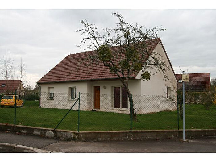 Mirebeau-sur-Bèze : Maison 5 pièces à louer