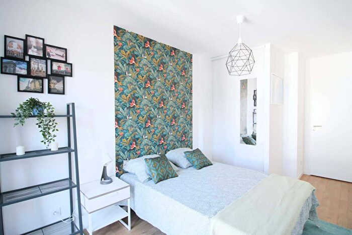Victor Hugo-République, Clichy : Appartement 1 pièce à louer