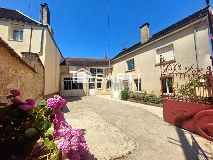 Maison 9 pièces à vendre à Coussegrey