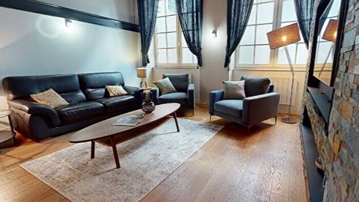 Appartement à louer - Pentes de la croix-rousse, Lyon er arrondissement - 4 pièces - 3 chambres