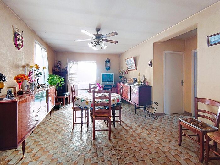 Maison à vendre - Saint-Vincent-Rive-dOlt - 6 pièces - 4 chambres