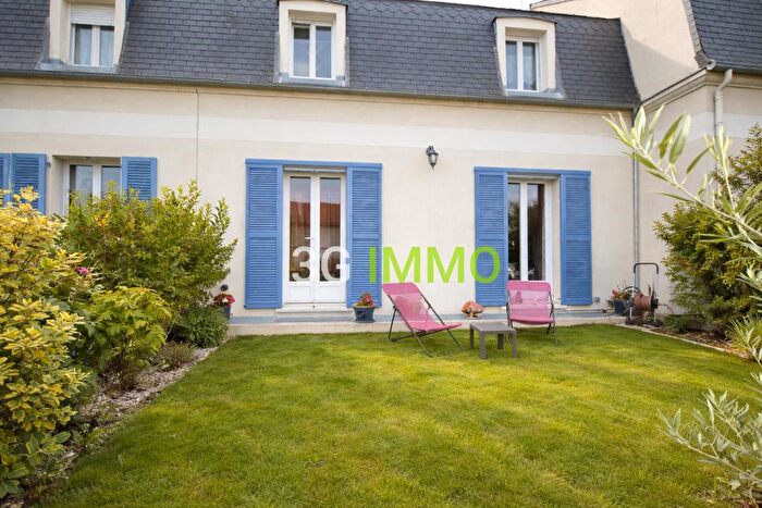 Maison 6 pièces à vendre - Mantes-la-Jolie, Centre-ville