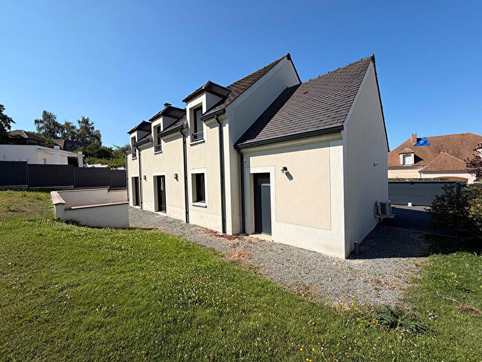 Maison 7 pièces à louer à Orgeval