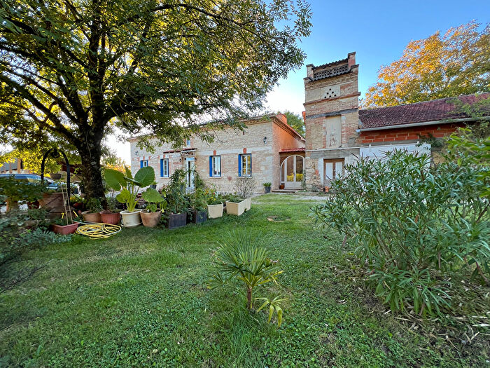 Maison à vendre - Caussade - 7 pièces - 5 chambres