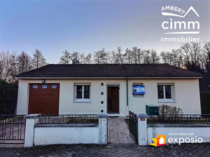 Maison à louer - Vertolaye - 4 pièces - 3 chambres