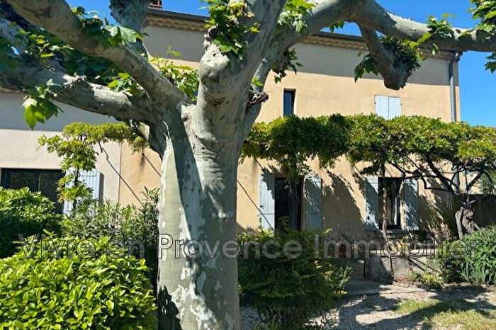 Maison à vendre - Saint-Saturnin-lès-Avignon - 6 pièces - 3 chambres