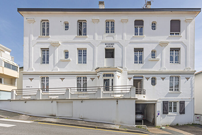 Appartement à vendre - Biarritz, Milady, Colline, Beaurivage - 6 pièces - 5 chambres