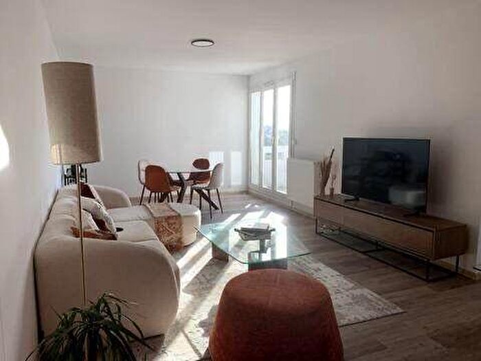 Appartement à louer - Reims - 3 pièces - 2 chambres