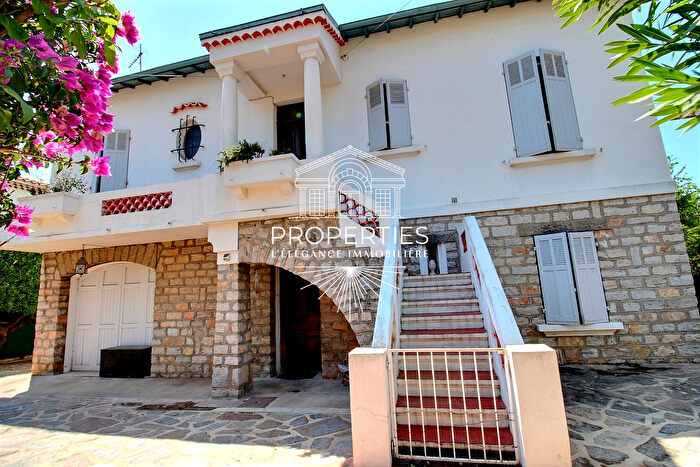 Hyères, Centre-ville : Maison 7 pièces à vendre