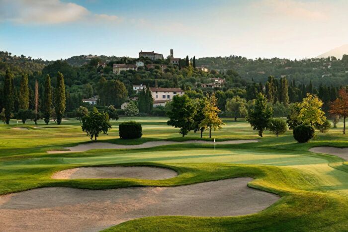 Appartement à vendre - Châteauneuf-Grasse - 5 pièces - 4 chambres