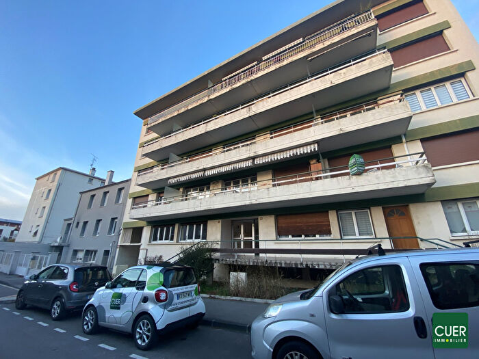 Appartement à louer - Valence, Grand Charran - 4 pièces - 3 chambres