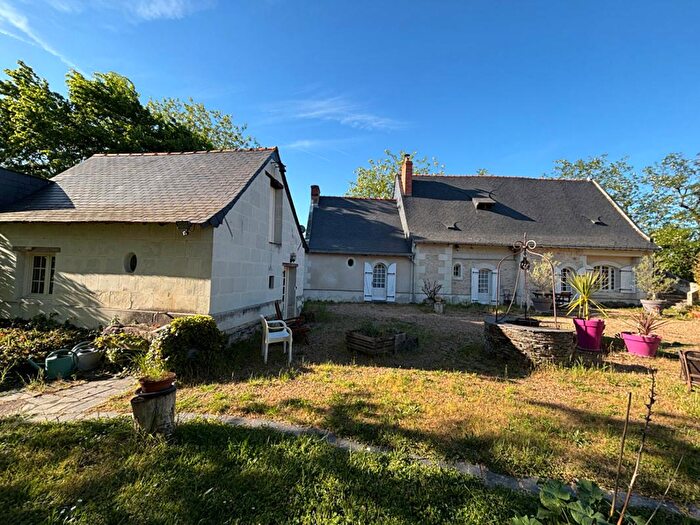 Maison à vendre - Beaufort-en-Vallée - 7 pièces - 4 chambres
