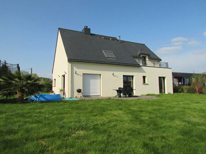 Maure-de-Bretagne : Maison 5 pièces à louer