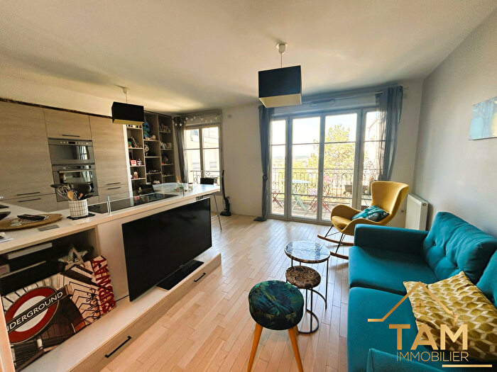Appartement 3 pièces à Saint-Cyr-l'École, Hôtel de ville, à vendre