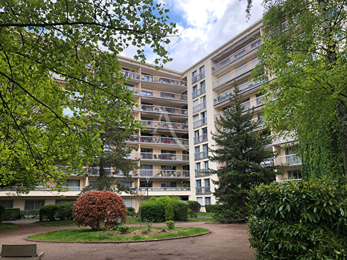 Appartement 4 pièces à vendre à Reims, Europe, Chemin Vert