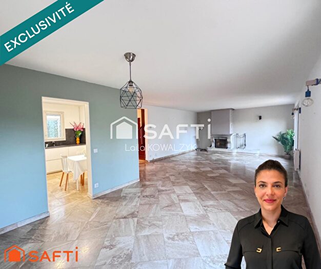 Maison à vendre - Corbas - 5 pièces - 4 chambres