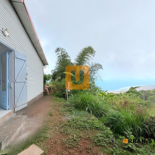 Maison à vendre - Les Trois-Bassins, Centre-ville, Bois de Nèfles - 3 pièces - 2 chambres