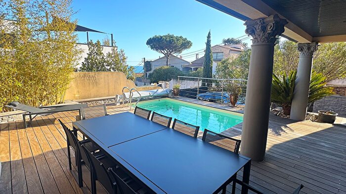 Maison à vendre - Sète, Saint-Clair - 9 pièces - 6 chambres