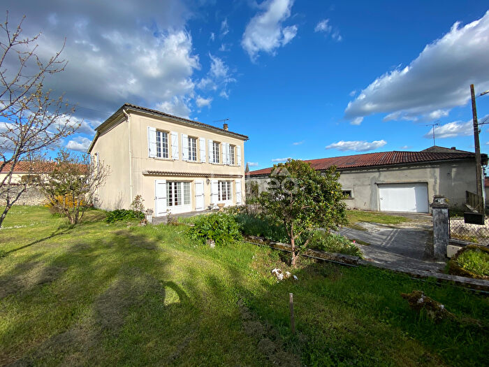 Maison à vendre - Javrezac - 5 pièces - 3 chambres