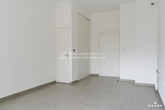 Villefranche-sur-Saône, Nord Est : Appartement 2 pièces à louer