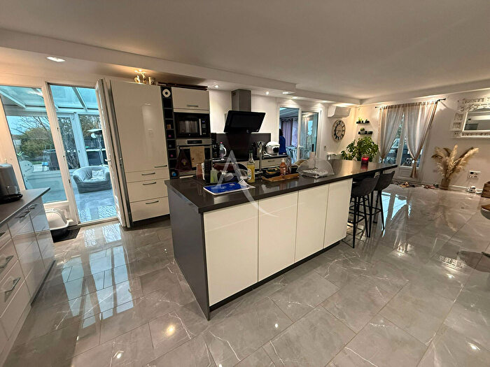 Maison à vendre - Penchard - 6 pièces - 5 chambres