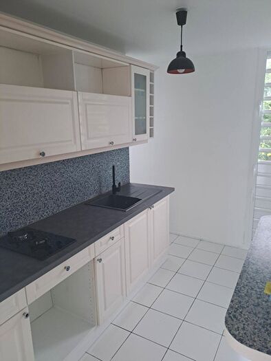 Appartement 5 pièces à louer - Les Abymes