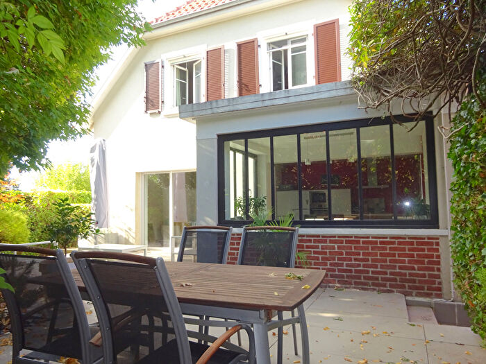 Maison 7 pièces à Riedisheim, Centre-ville, à vendre