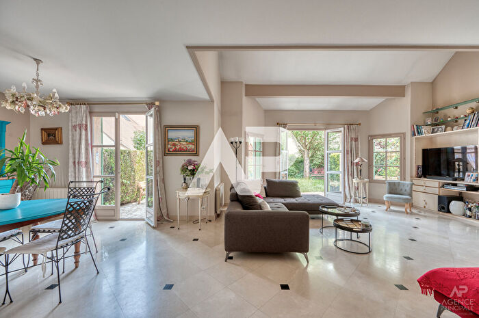 Maison à vendre - Rueil-Malmaison, Buzenval - 7 pièces - 5 chambres