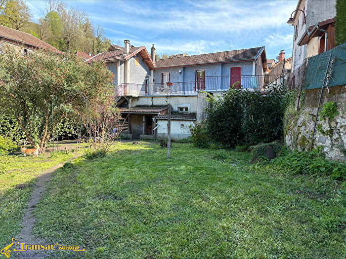 Maison à vendre - Olliergues - 5 pièces - 2 chambres