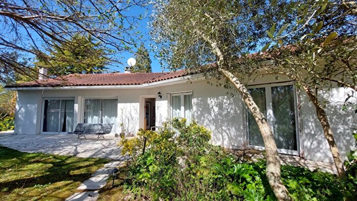 Maison 5 pièces à vendre - Saint-Yrieix-sur-Charente