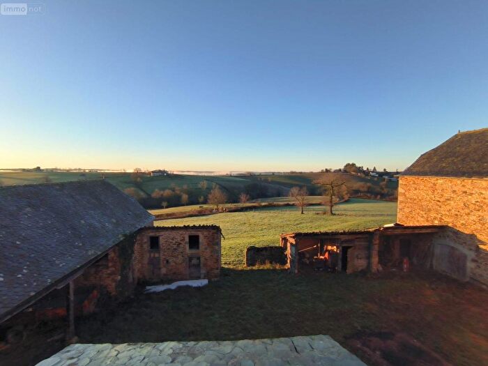 Maison à vendre - Morlhon-le-Haut - 6 pièces - 3 chambres