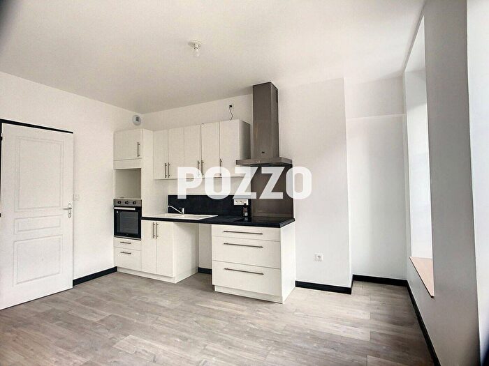 Centre Ville, Avranches : Appartement 2 pièces à louer