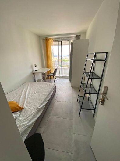 Appartement à louer - Les Essarts, Bron - 5 pièces - 1 chambre