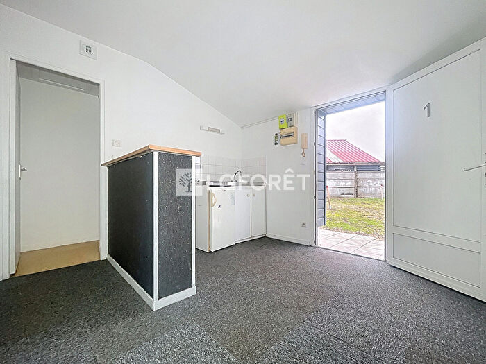 Appartement à louer - Saint-Aubin-lès-Elbeuf - 1 pièce - 1 chambre